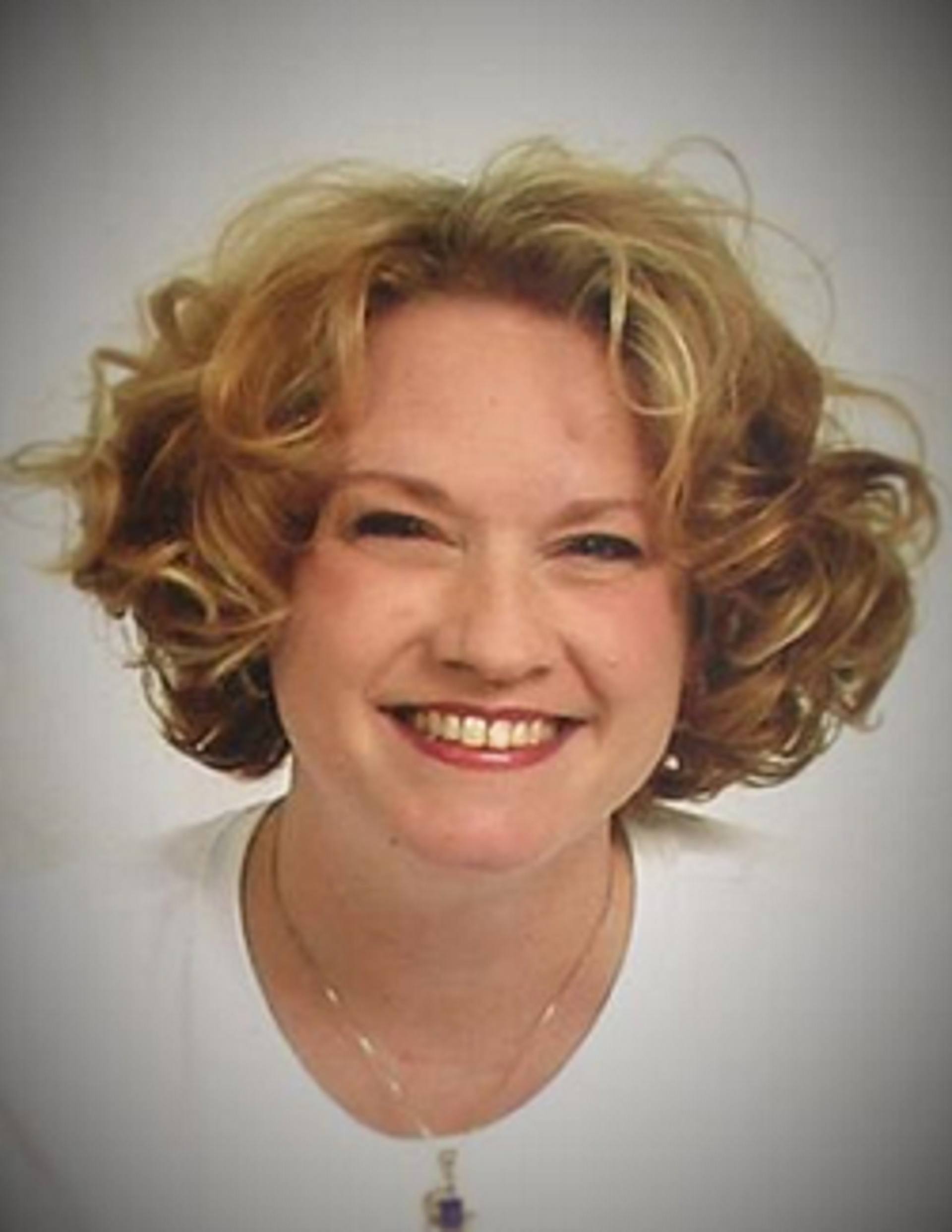 Jacqueline Simpson — Happily Ever After Travel